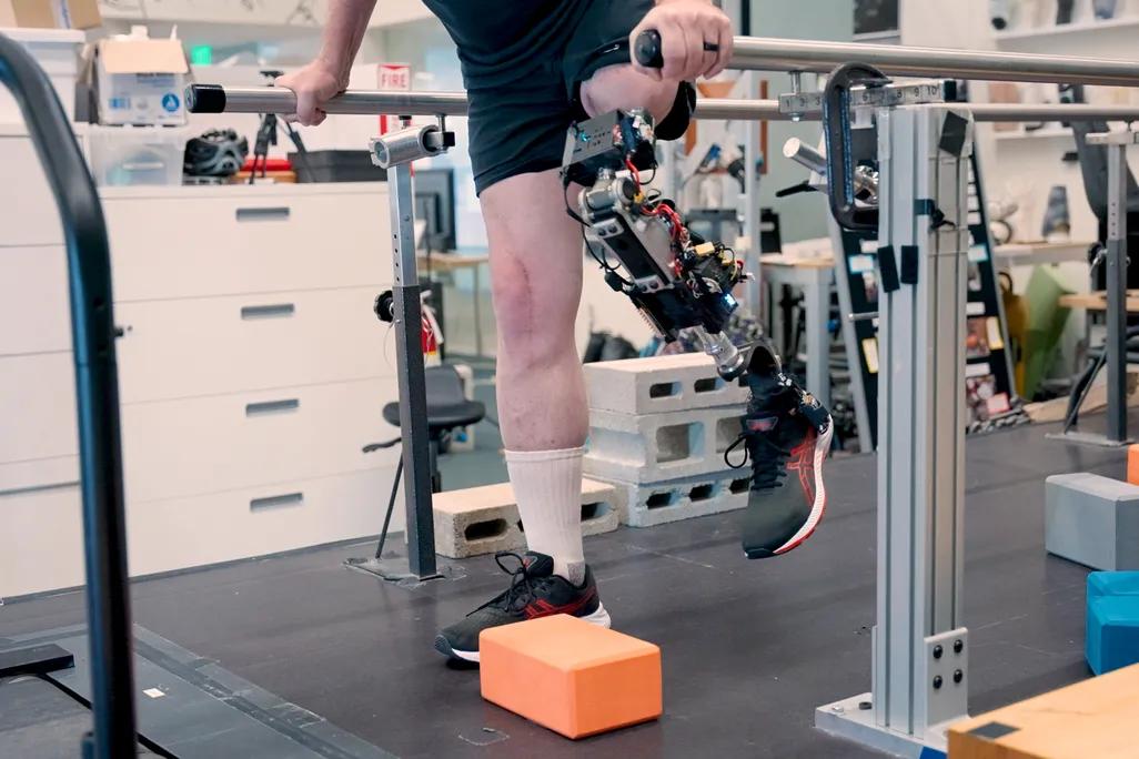 This New Bionic Knee Is Changing the Game for Lower Leg Amputees — MIT ...